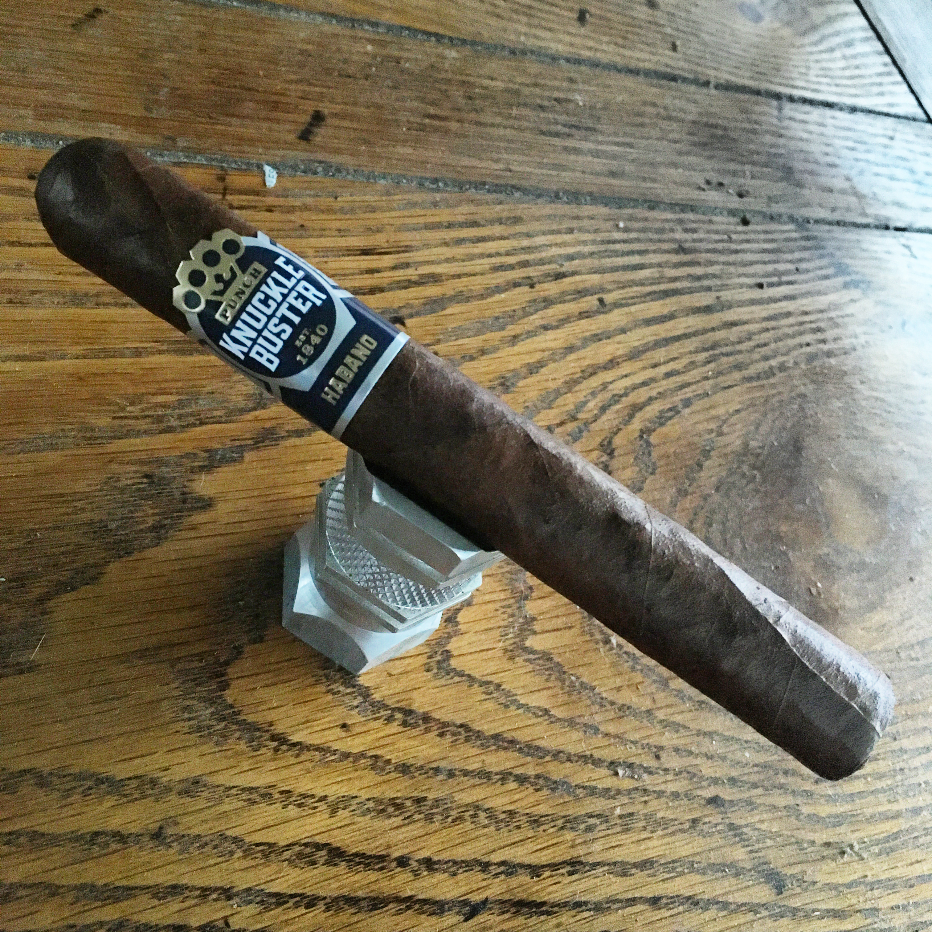 Punch Knuckle Buster | Cigar Reviews | Cigar World
