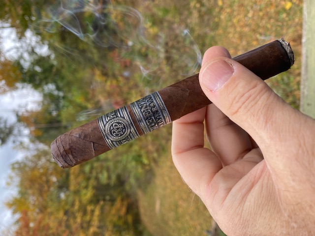 Bold and Smooth | Cigar Reviews | Cigar World