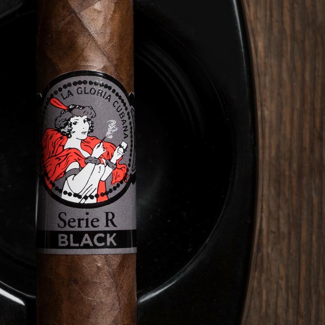 La Gloria Cubana Serie R Black Cigar | Cigar World