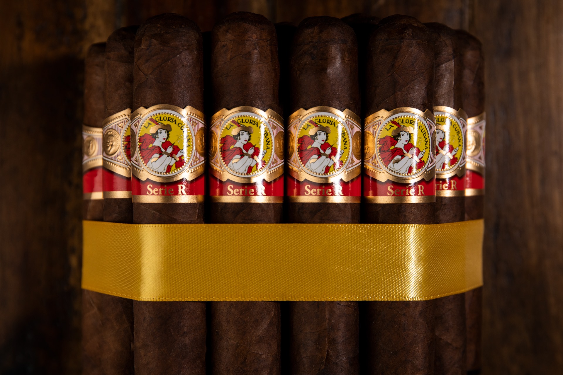La Gloria Cubana Serie R Cigar | Cigar World